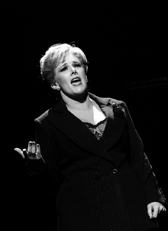 Chicago at Opera House: Review