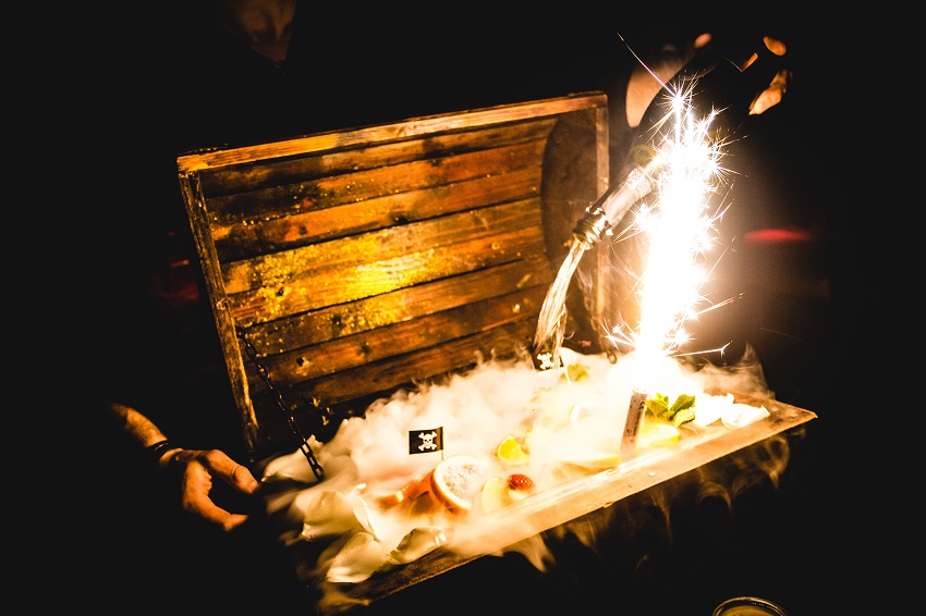 Aloha! Iconic Tiki Bar & Lounge Mahiki to open in September ...