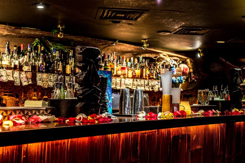 Aloha! Iconic Tiki Bar & Lounge Mahiki to open in September ...
