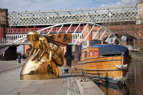 Bee in the City’s golden honey bee brings a taste of summer to ...