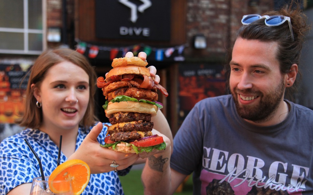 Eat it in 30 minutes and it's FREE - The Challenge Burger at Dive NQ ...