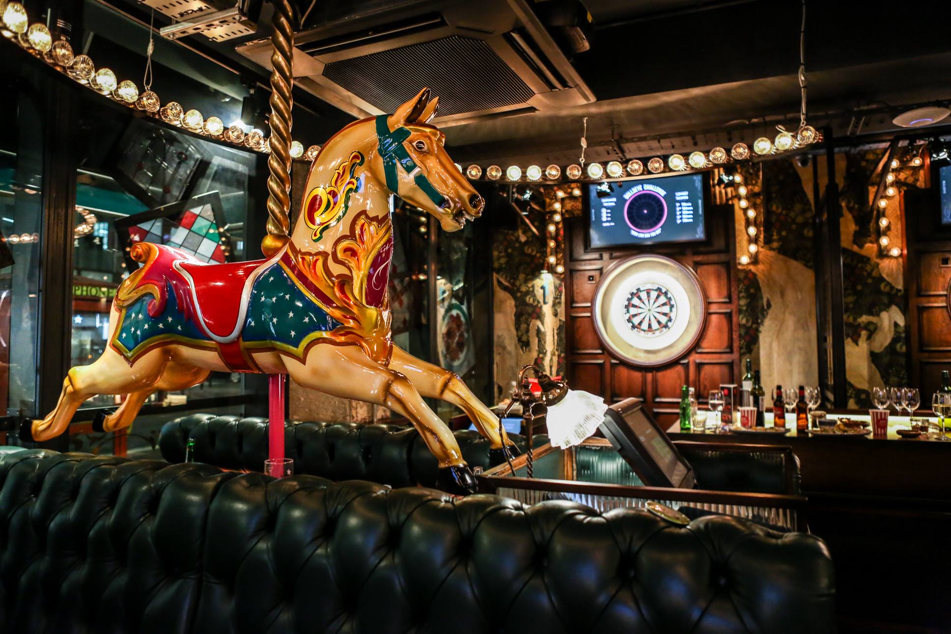Review: Bottomless Pizza, Prosecco & Darts at Flight Club - Manchester ...