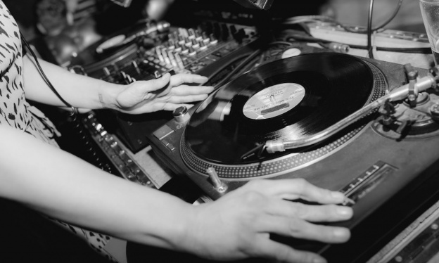 A Brand New Vinyl Club Night is Coming to The Refuge Terrace ...