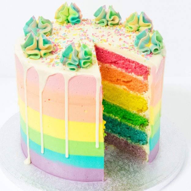 Alex's Bakery: The New Independent Cake Shop Open on Deansgate Mews ...