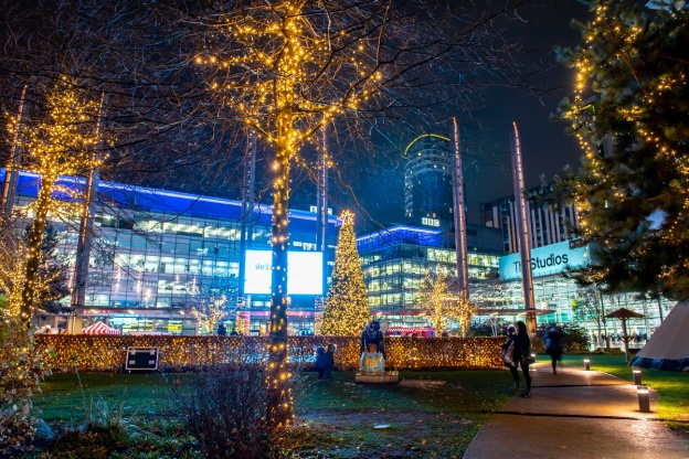 An Ice Rink and Winter Cabin Bar head to MediaCity this Christmas ...