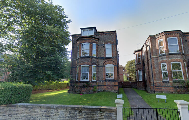 The bizarre Whalley Range hotel full of "pop stars, magicians ...