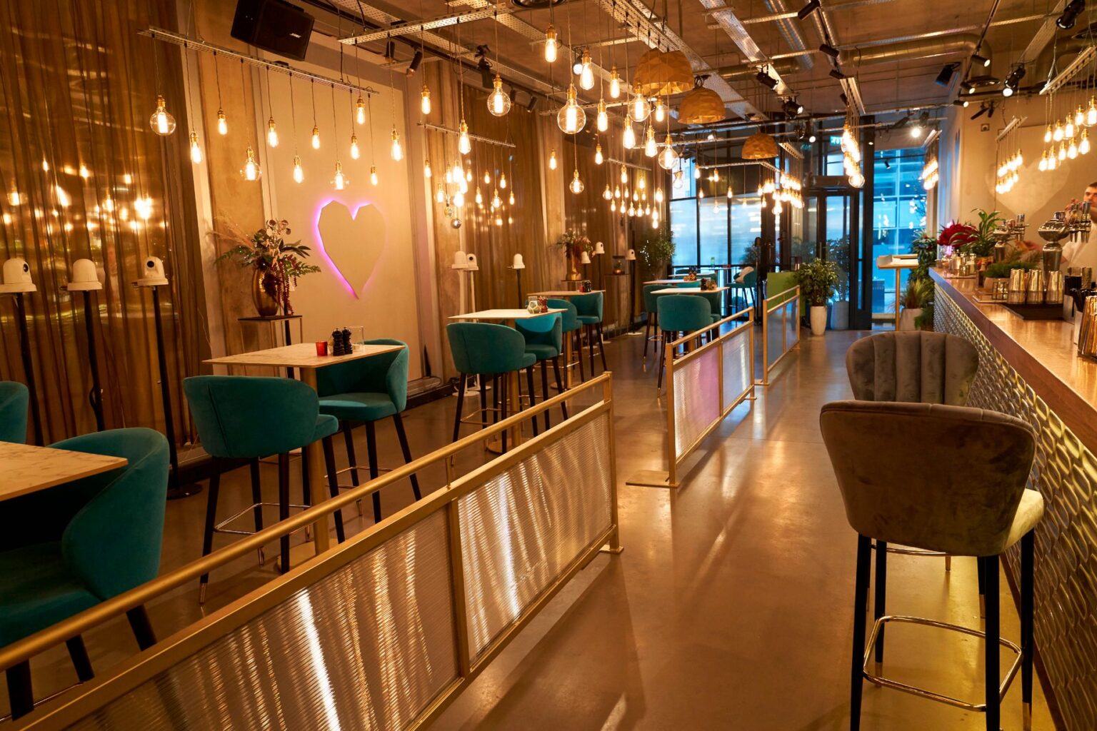 FIRST LOOK: First Dates reveals Spinningfields Restaurant for new ...