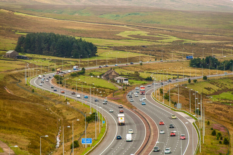 Building Secrets: The Farm in the Middle of a Motorway - Manchester’s ...