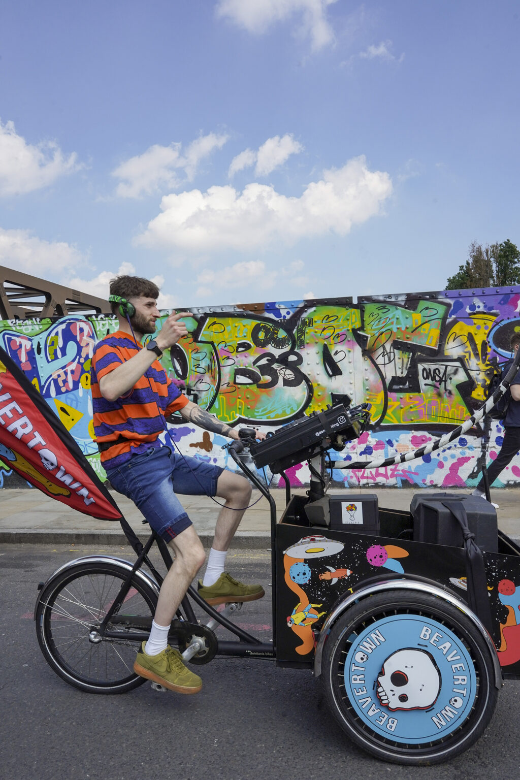 A City Centre Bike 'Ride & Rave' is coming to Manchester this Weekend ...