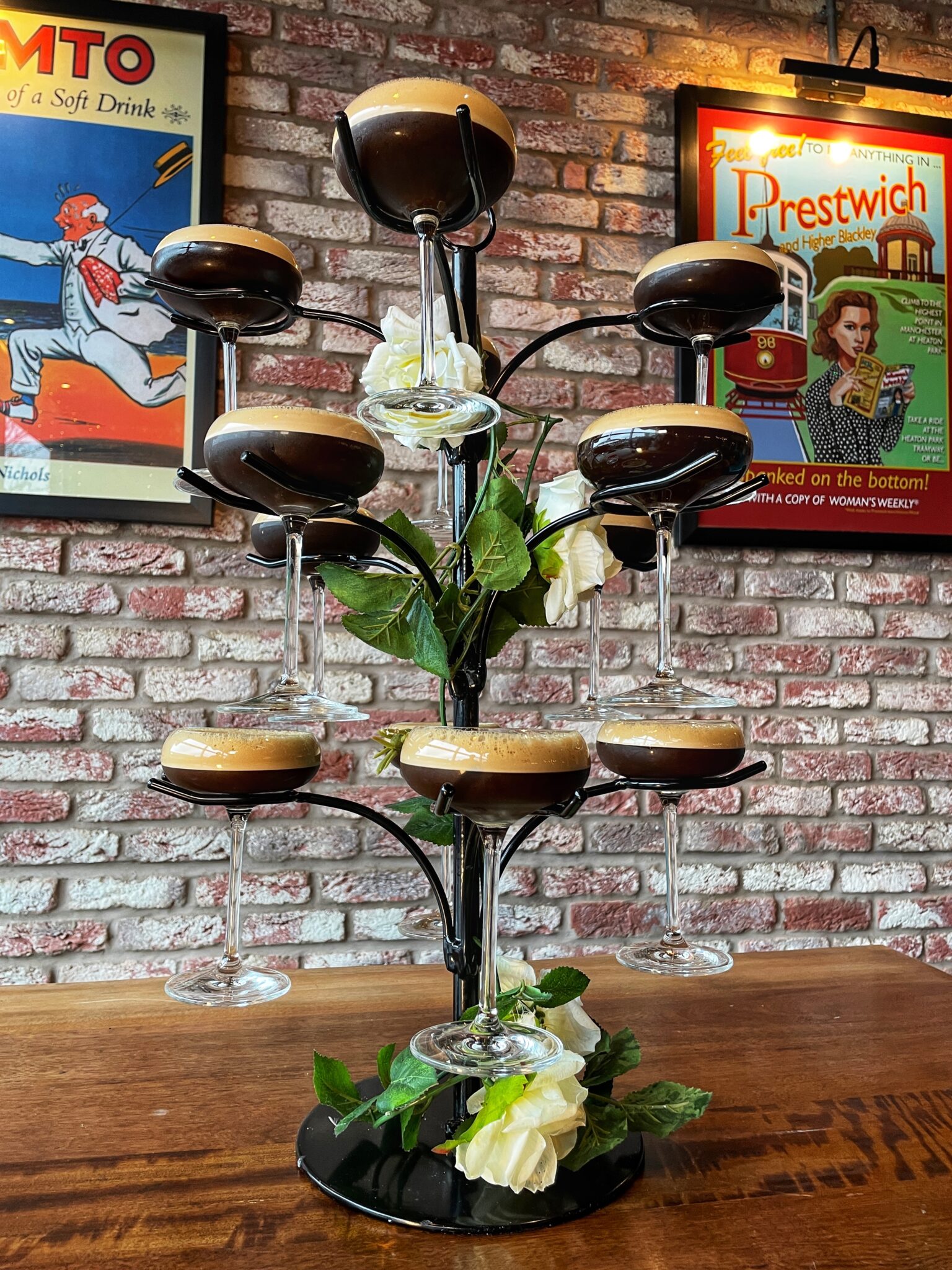 The NEW Neighbourhood All-Day Eatery with Brunch, Pizza & Huge Pornstar ...