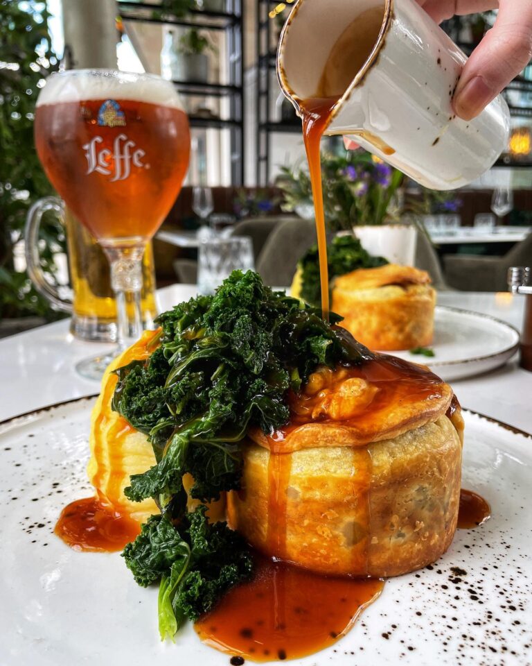 How to make... The Perfect Pie with Chef Ben Chaplin at The Black Friar ...