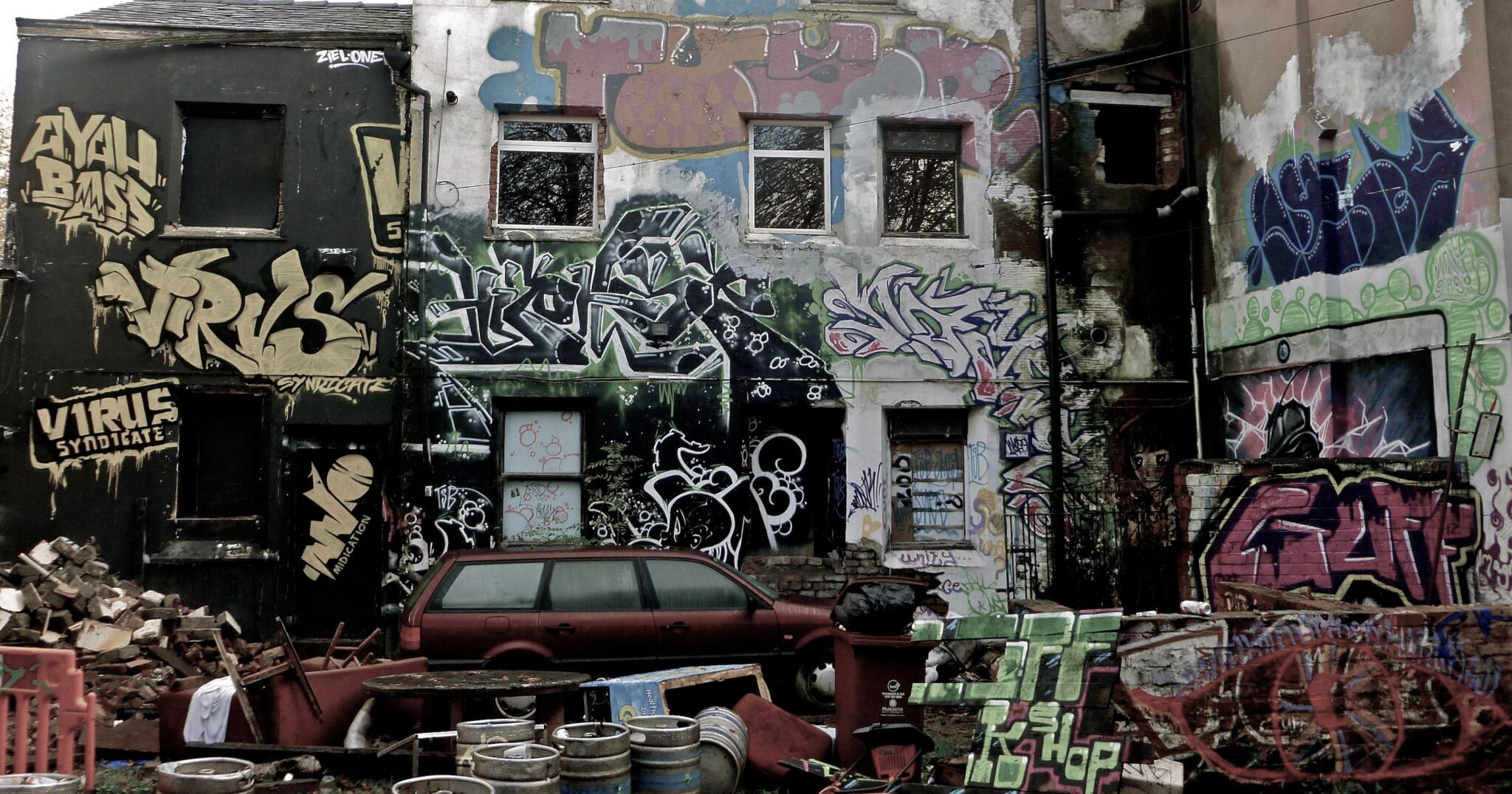 Tories, Ghosts & Vile Bogs: What Happened to Antwerp Mansion ...