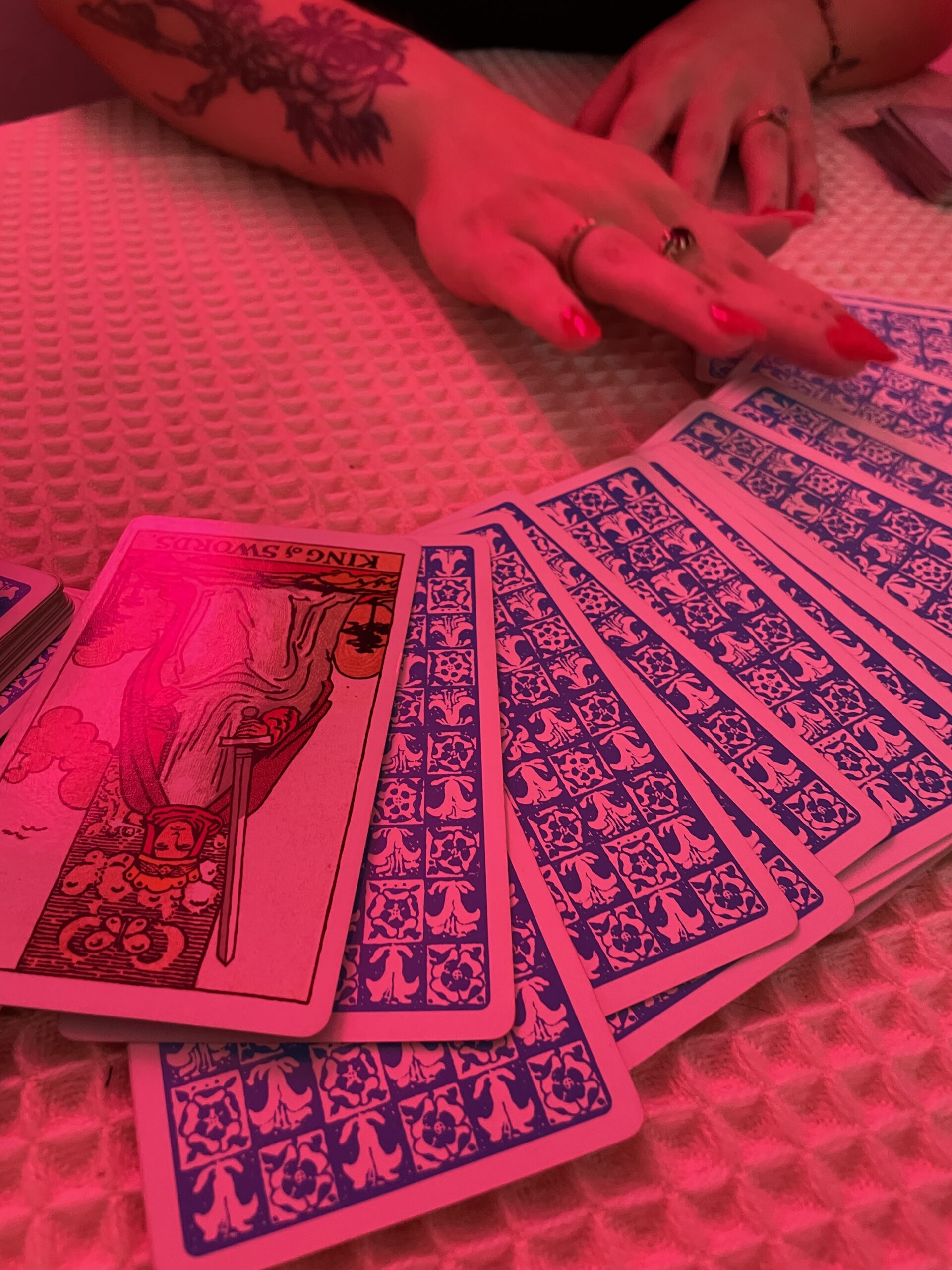 Livewell is Launching Tarot Card Readings Every Tuesday at its ...