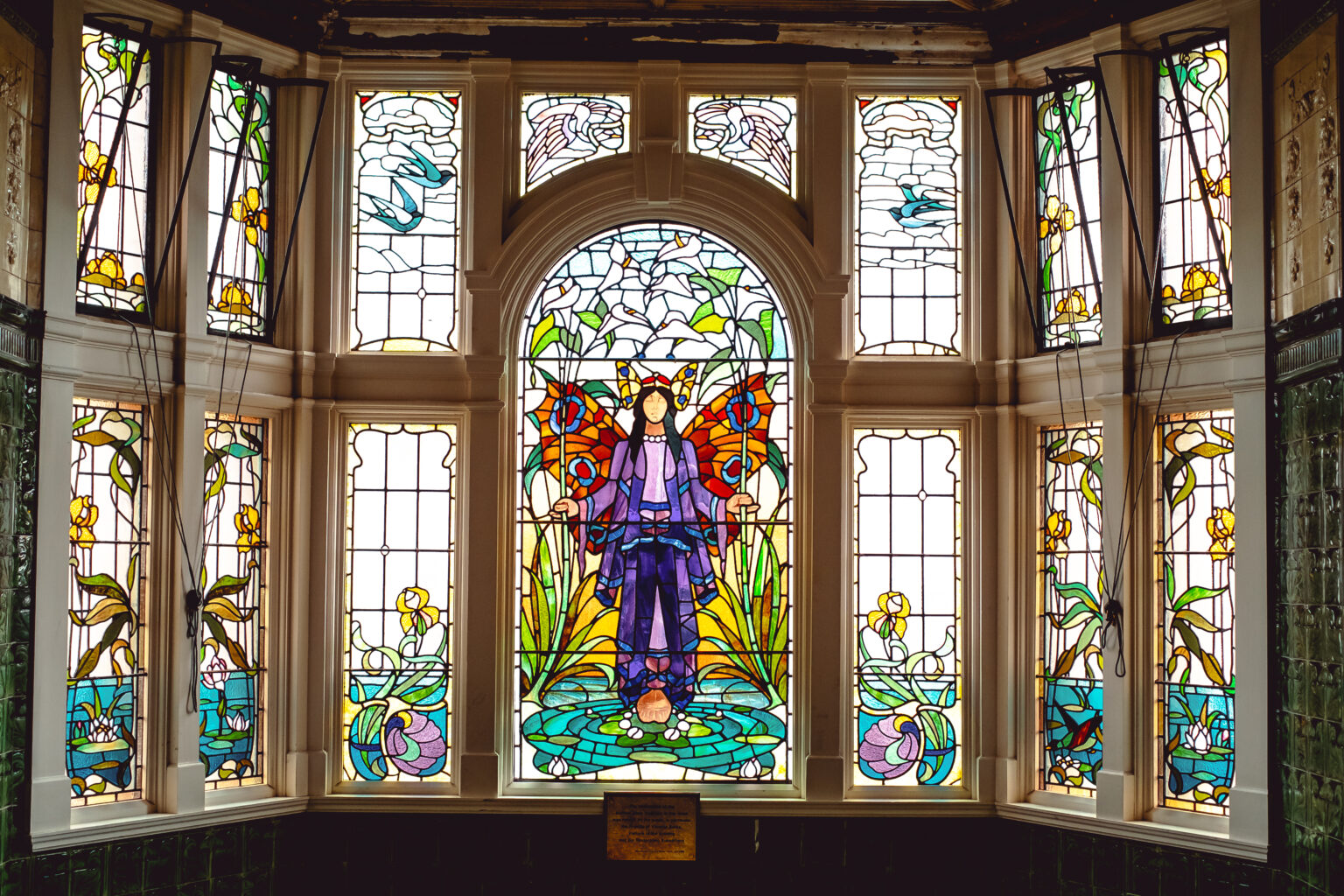 A HUGE 360º rave is taking over Victoria Baths this weekend ...