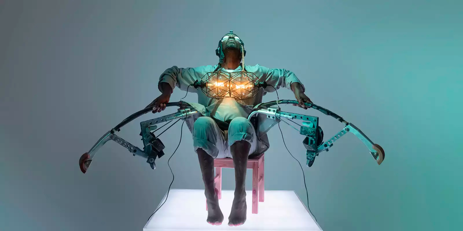 Benji Reid blends live photography, choreography and theatre in 'Find ...