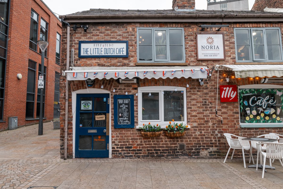 Papa Dutch 'The Little Dutch Café'