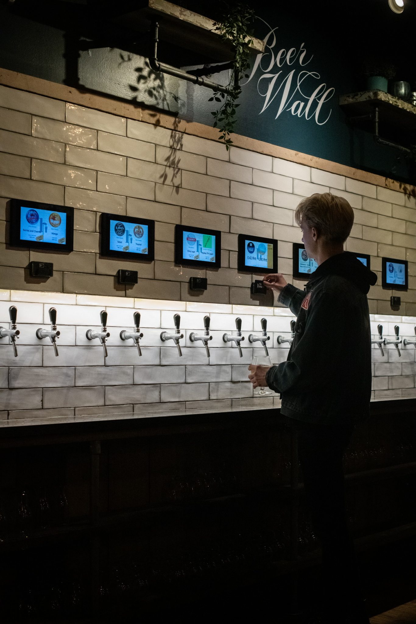 Manchester's first self-service craft ale bar opens at Circle Square ...