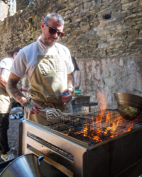 Open Fire Dining Club launches with an eight-course riverside feast ...