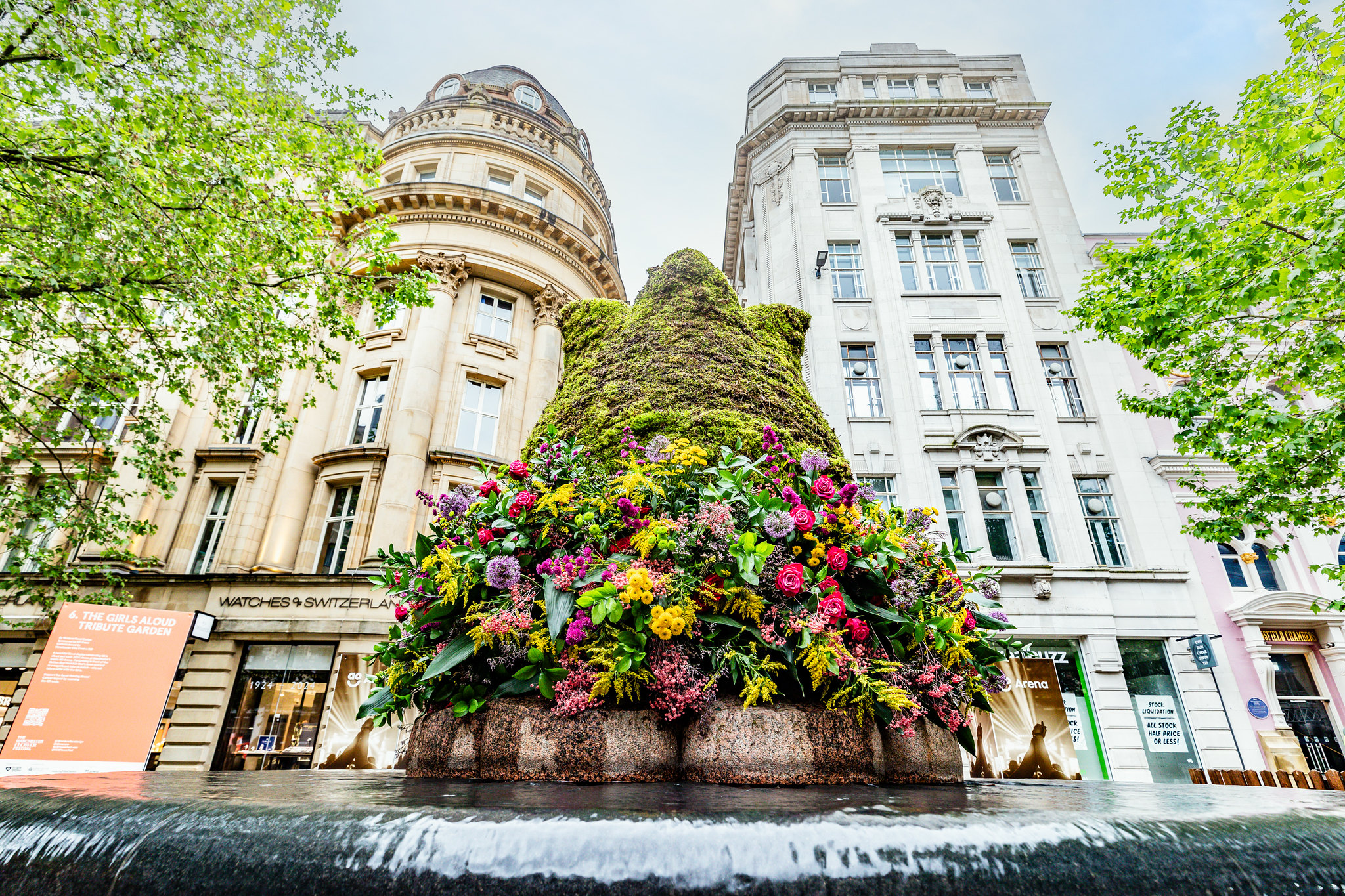 Manchester Flower Festival goes global with city-themed floral trail ...