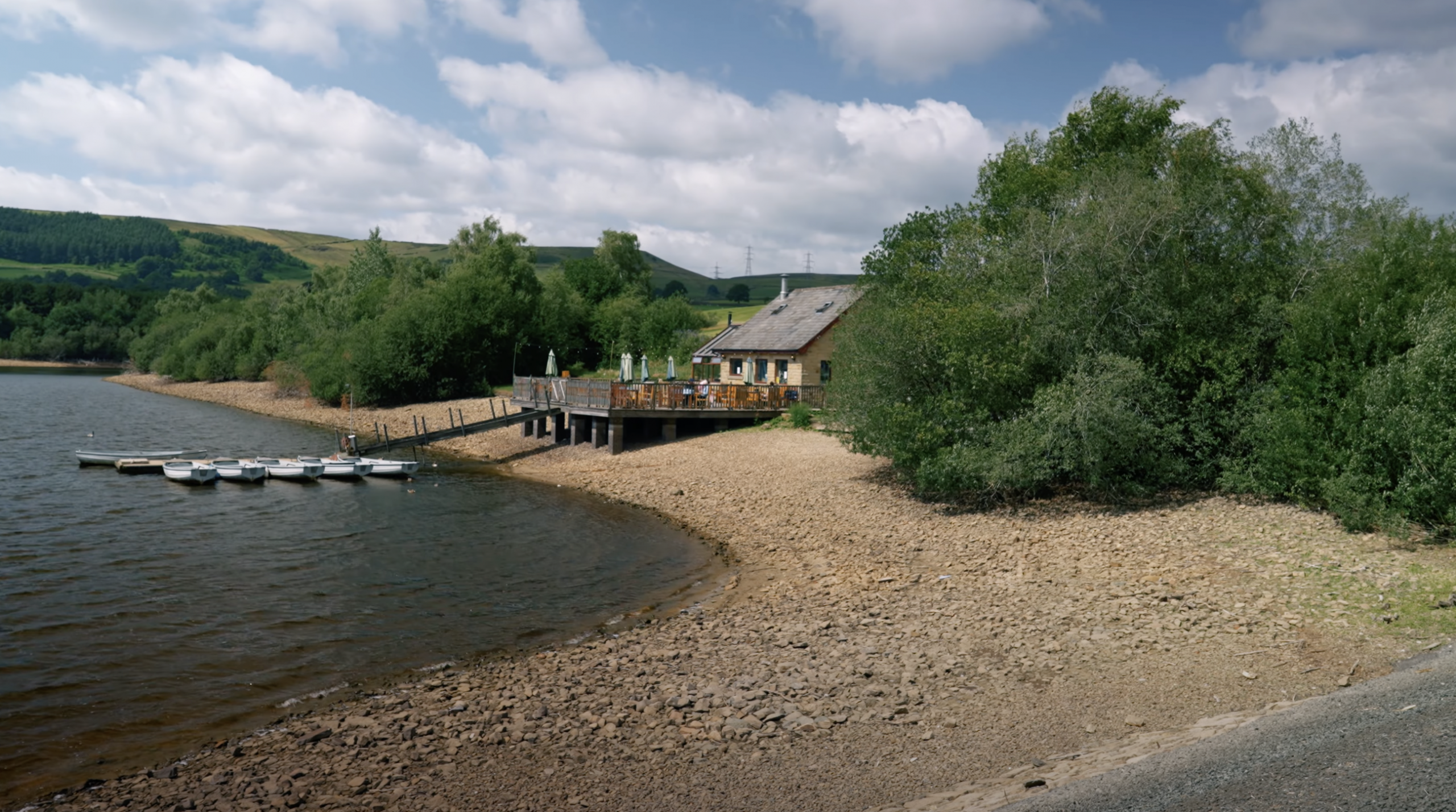 Hidden Gems: A Thai café by the lake where you can row out after lunch ...